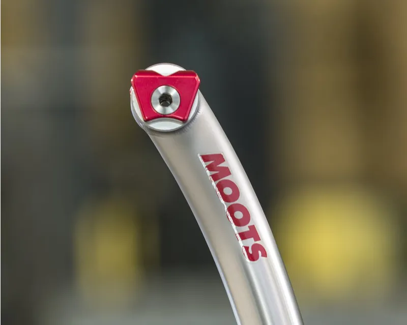 Moots Etched Layback Cinch Titanium Seatpost in Silver